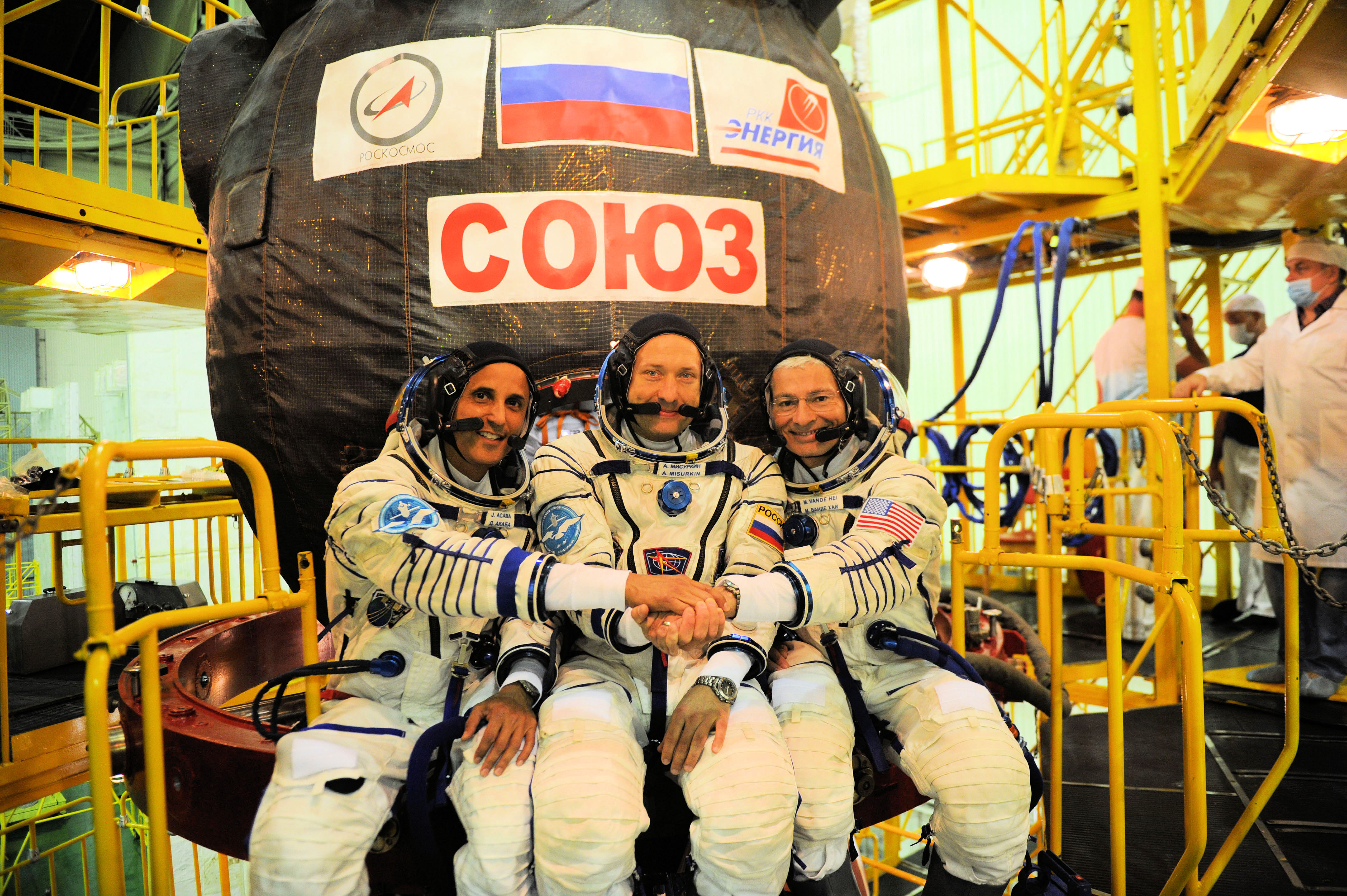 Two Radio Amateurs are Among Three New ISS Crew Members